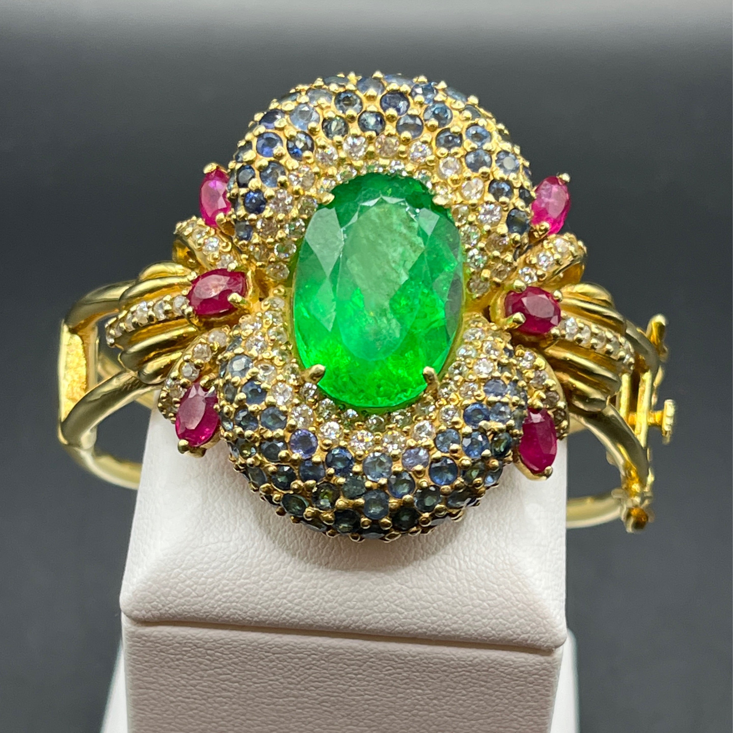 Natural Beryl Emerald with ruby , London blue | Siam Exclusive Gems ...