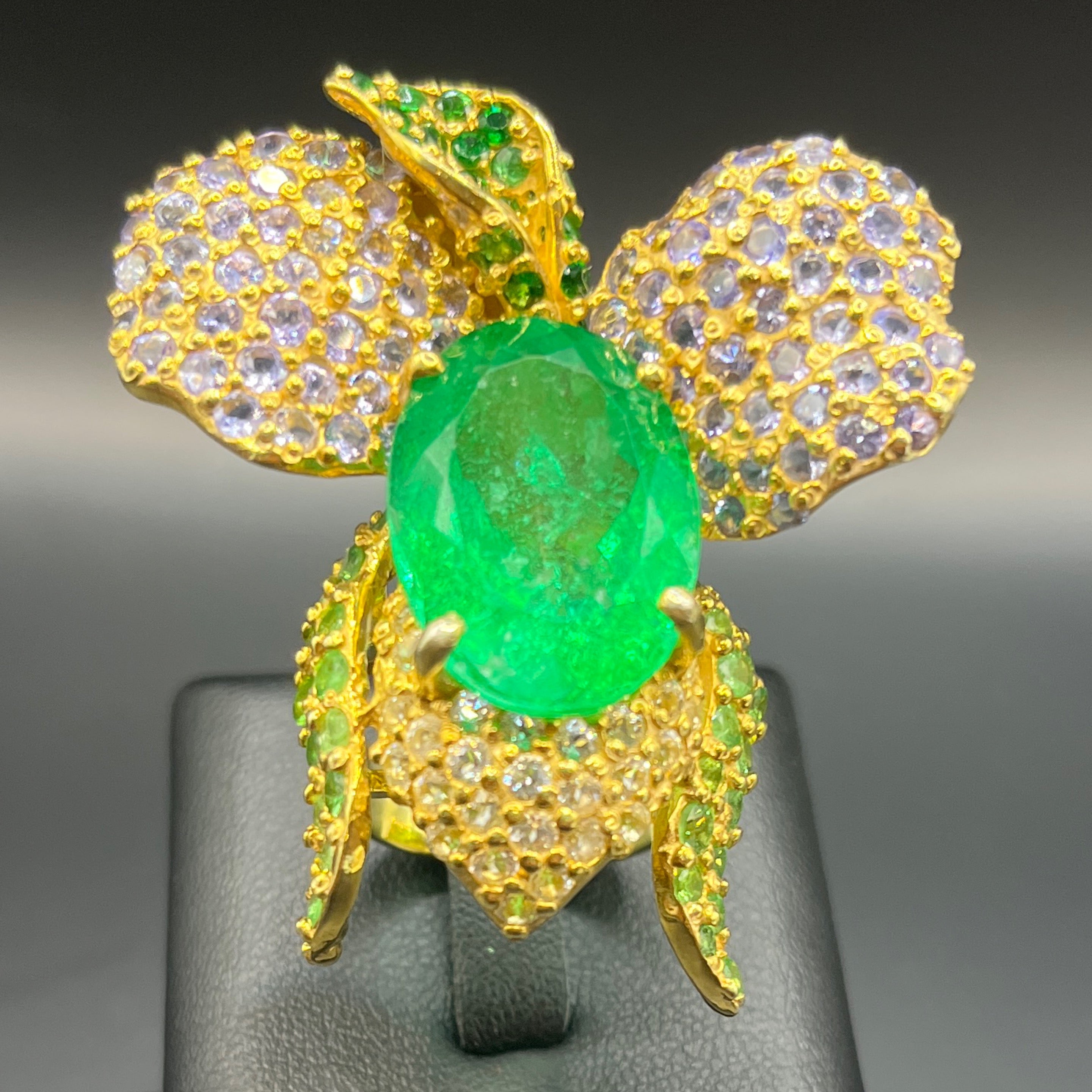 Natural Emerald | Siam Exclusive Gems & Jewelry USA
